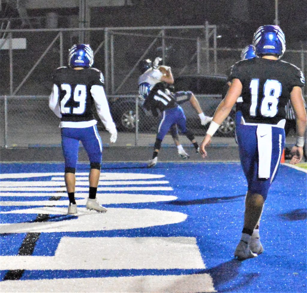 Kiski storms back to edge Falcons, 36-35 - Herald-Standard